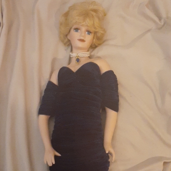 Princess Diane Doll | Jewelry | Princess Diane 8inporcelain Original ...